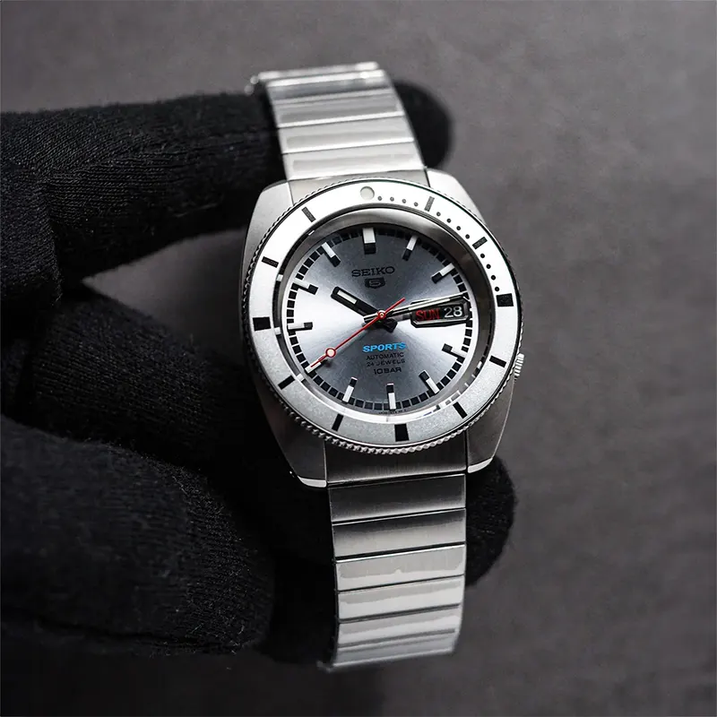 Seiko 5 Sports LIMITED EDITION Heritage Kamen Ride Silver-tone Watch ...